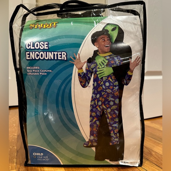 Spirit | Costumes | Spirit Halloween Close Encounter Costume | Poshmark